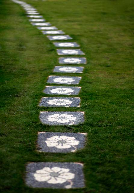 70 Creative Walkway Ideas and Designs