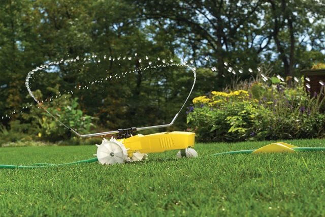 Best Lawn Sprinkler Reviews 2019