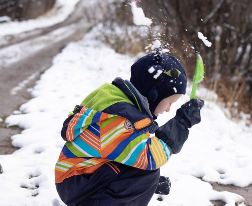 15 of the Best Outdoor Snow Games for Kids