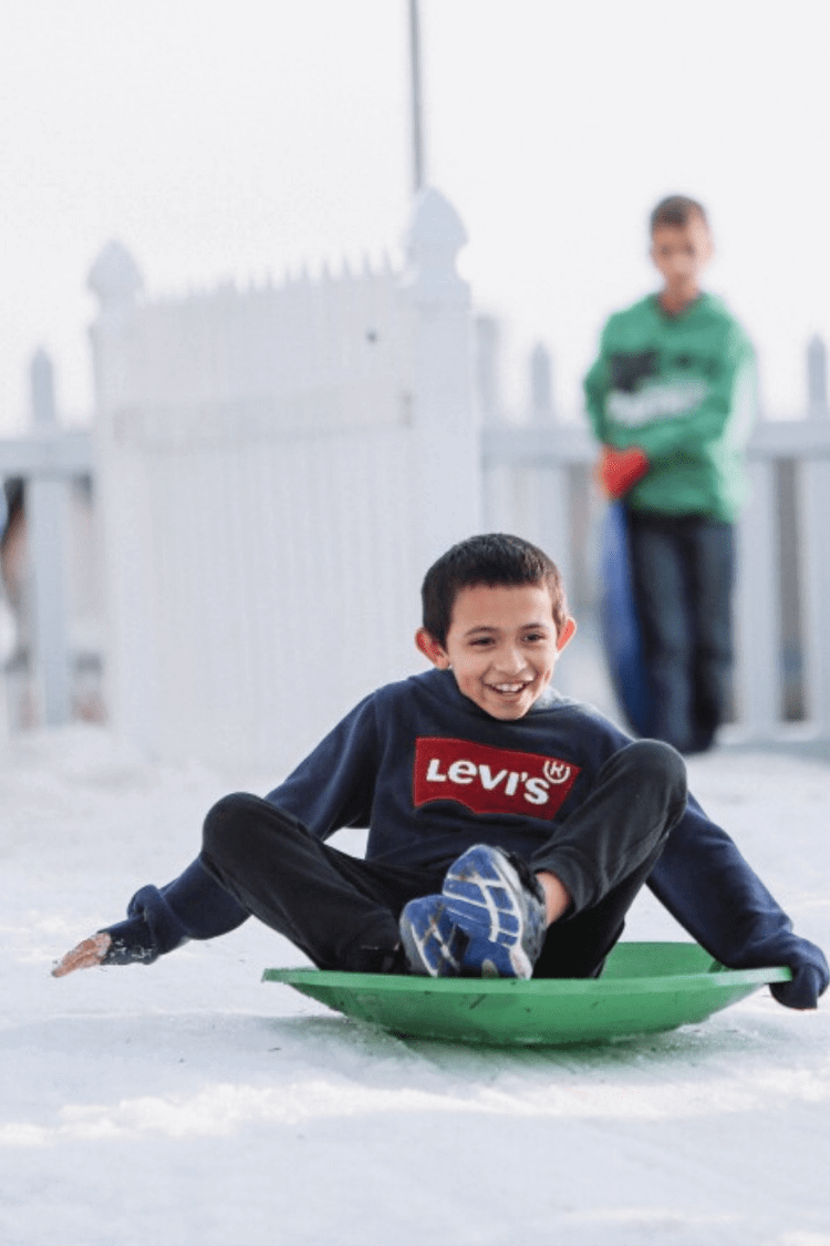 Different Types of Snow Sleds and Which One to Pick