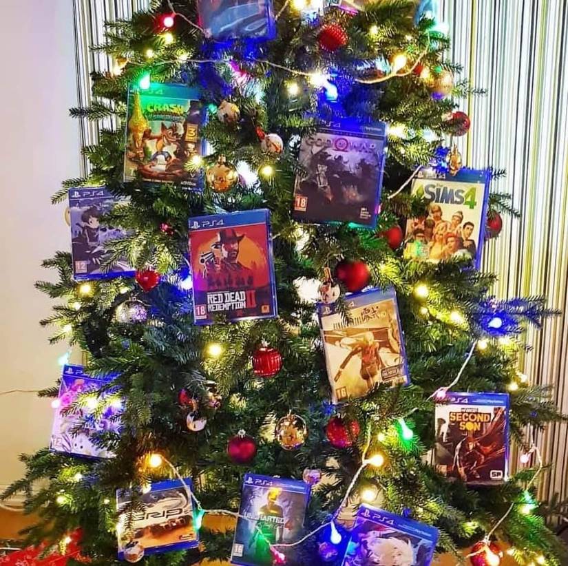 10 Best Christmas Tree Themes to Try in 2021