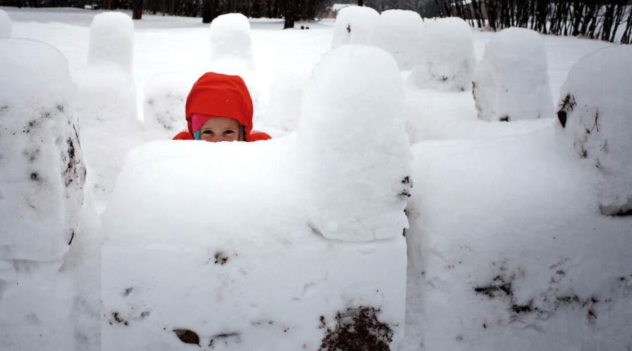 How to Build an Epic Snow Fort: 5 Pro-Tips for Optimum Construction