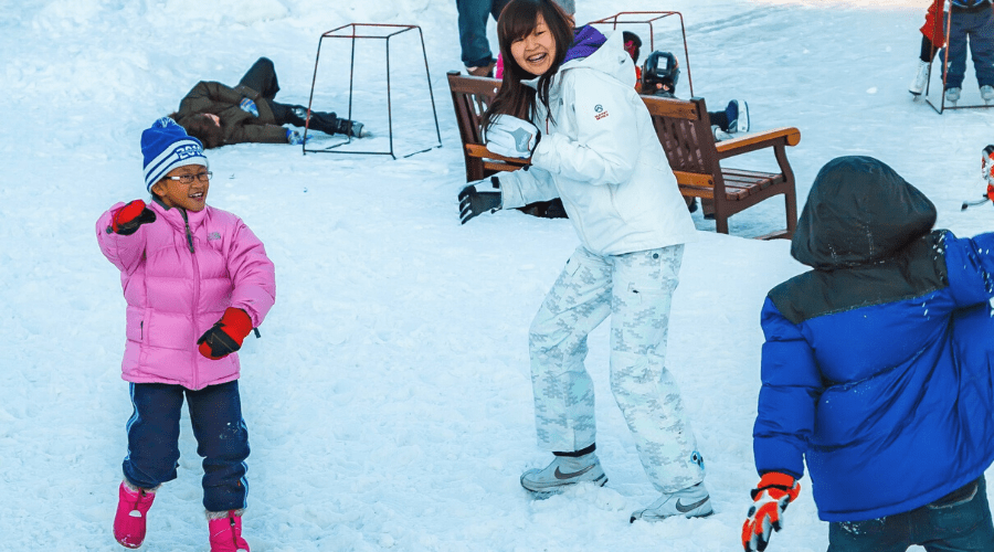 5 Best Snowball Makers for Amazing Snowball Fights All Winter Long