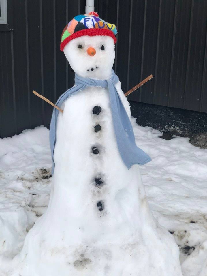 How to Make the Best Snowman Your Neighbors Have Ever Seen
