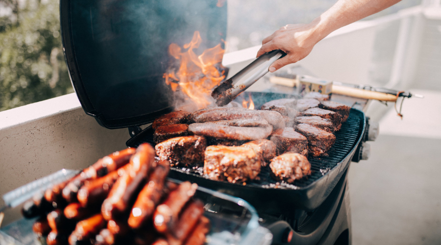 Grill Lids: Open or Closed?