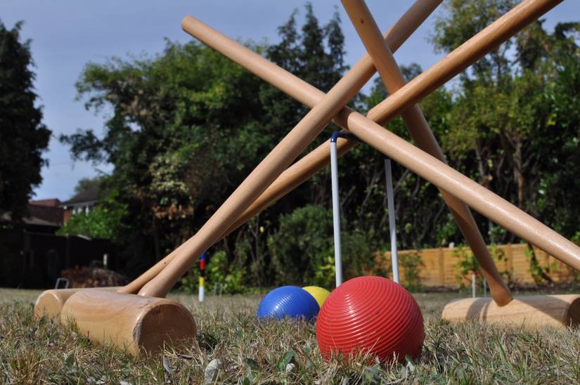 How to Set Up and Play Croquet