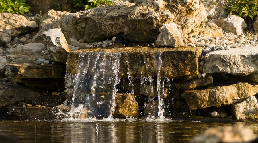52 Water Wall Ideas for Indoors or Outdoors