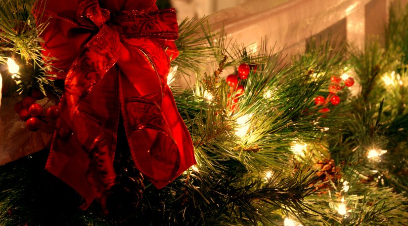 74 Outdoor Christmas Lighting Ideas That Will Have the Town Talking