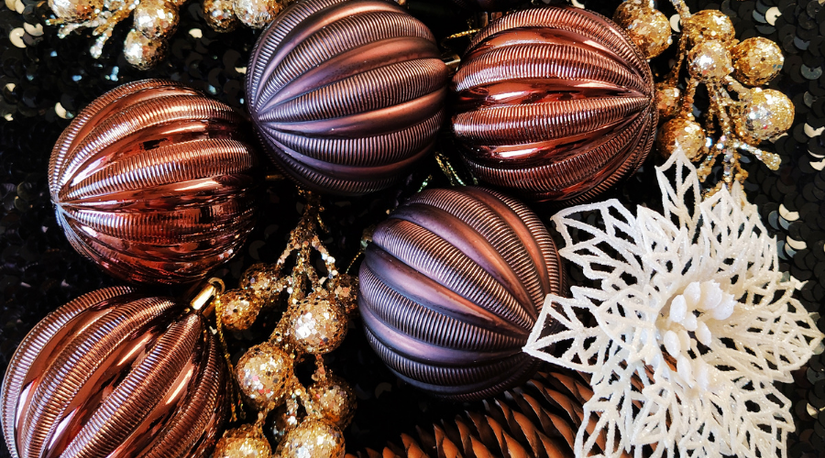 70 of the Best Color Schemes for a Non-Traditional Christmas