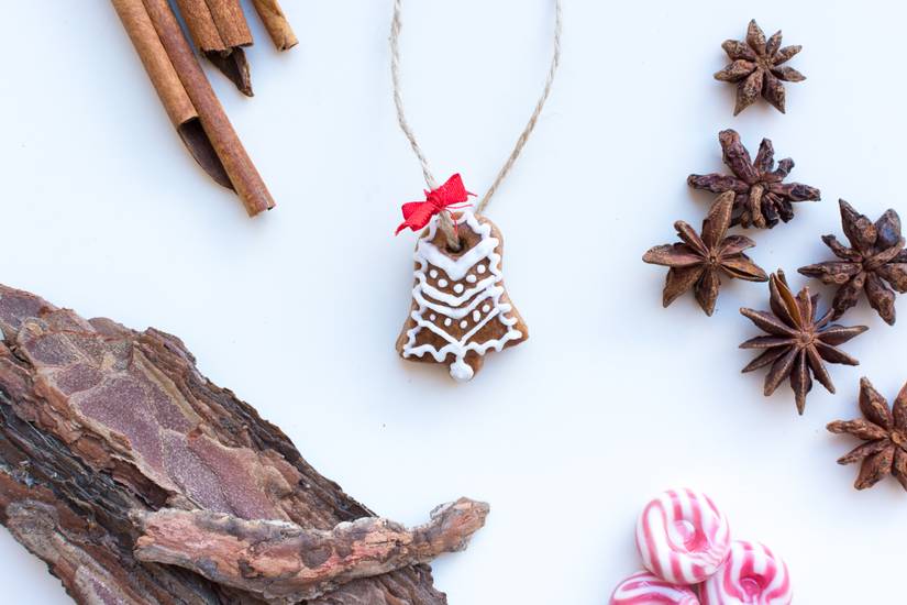 70 Jingle Bells Decorating Ideas