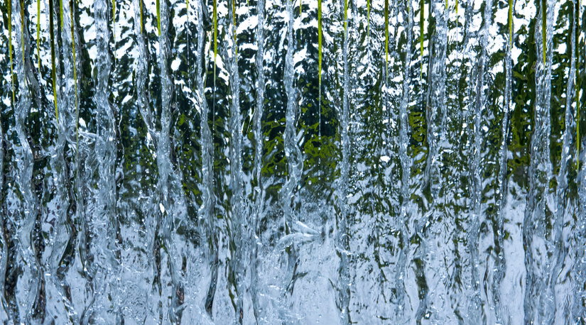 52 Water Wall Ideas for Indoors or Outdoors