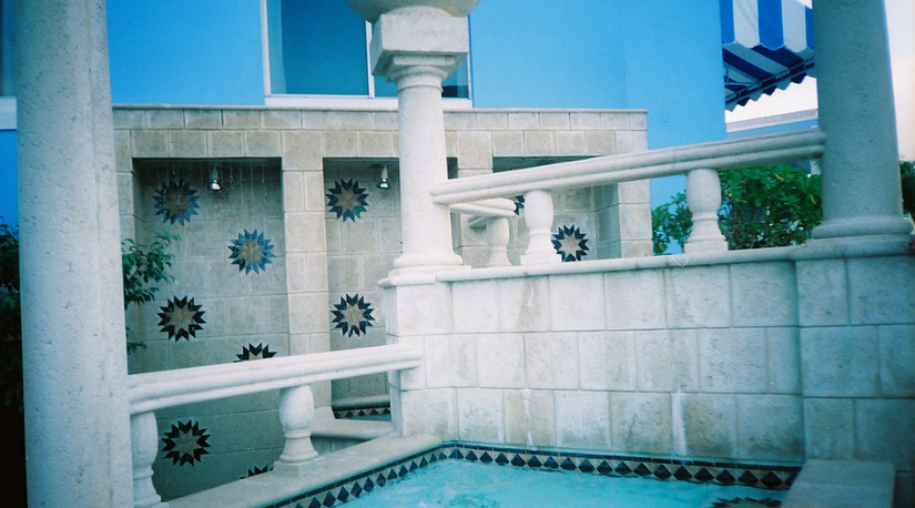 35 Awesome Hot Tub Enclosure Ideas