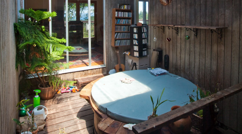 35 Awesome Hot Tub Enclosure Ideas