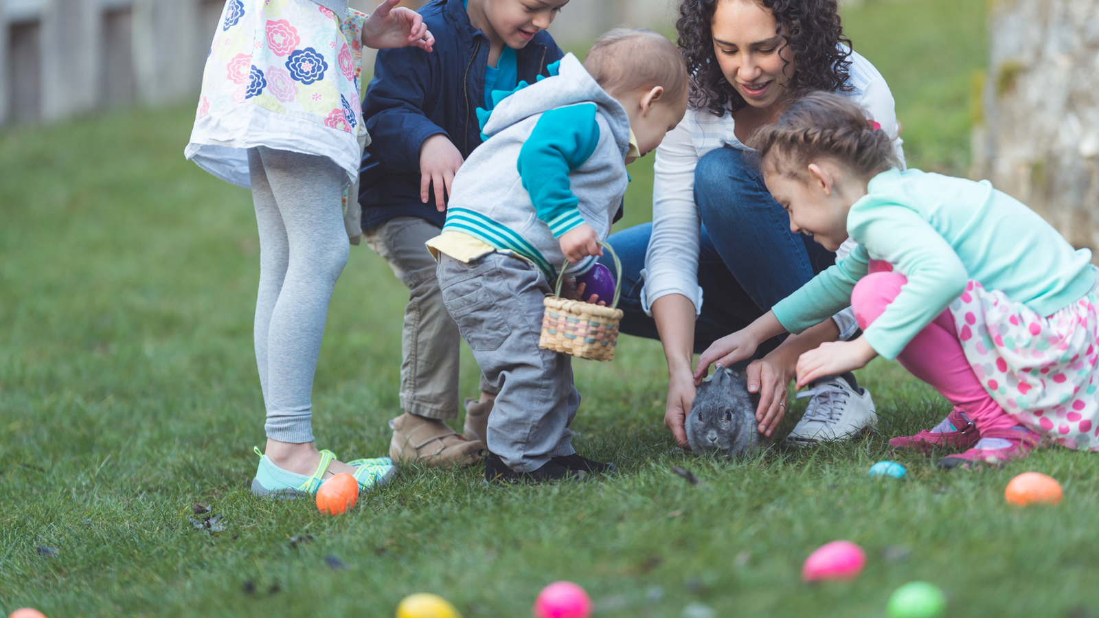 17 Fun Backyard Easter Activities