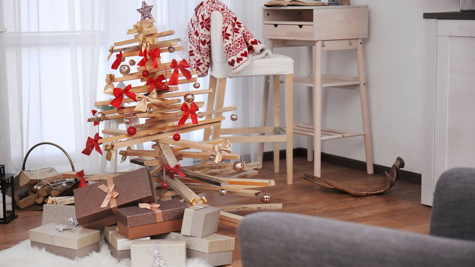 13 Charming Christmas Tree Alternatives You Need To Try This Year