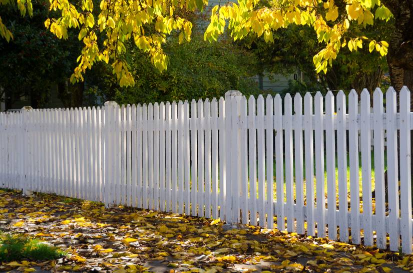 The Best Time of Year to Install a Fence