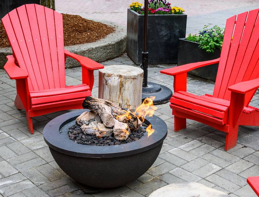 How to Make a DIY Propane Fire Pit For a Cozy Backyard