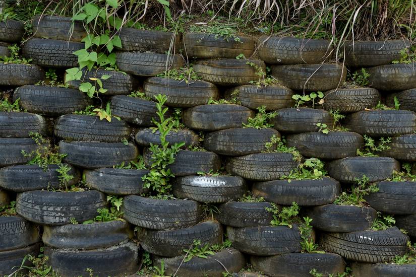 5 DIY Retaining Wall Ideas That Are Budget-Friendly