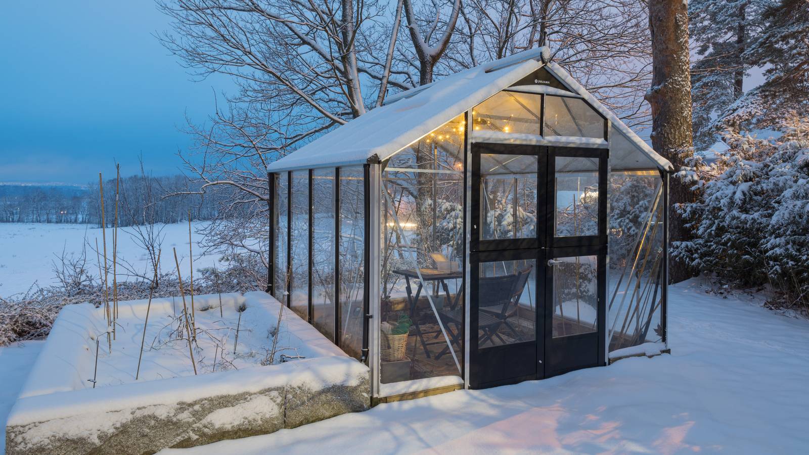 Guide to Using Your Greenhouse in Winter