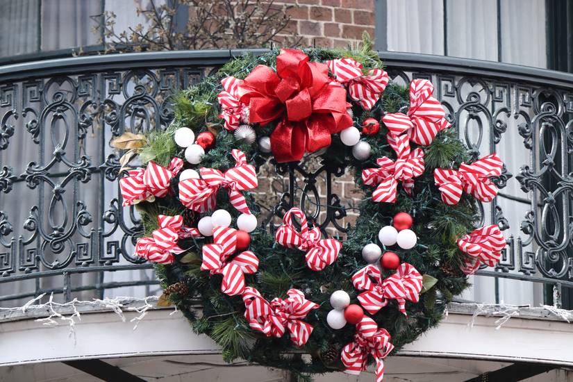 Festive Ways to Dress Up Your Balcony This Holiday Season