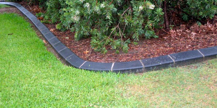 Easy Landscape Edging Ideas to Instantly Upgrade Your Yard