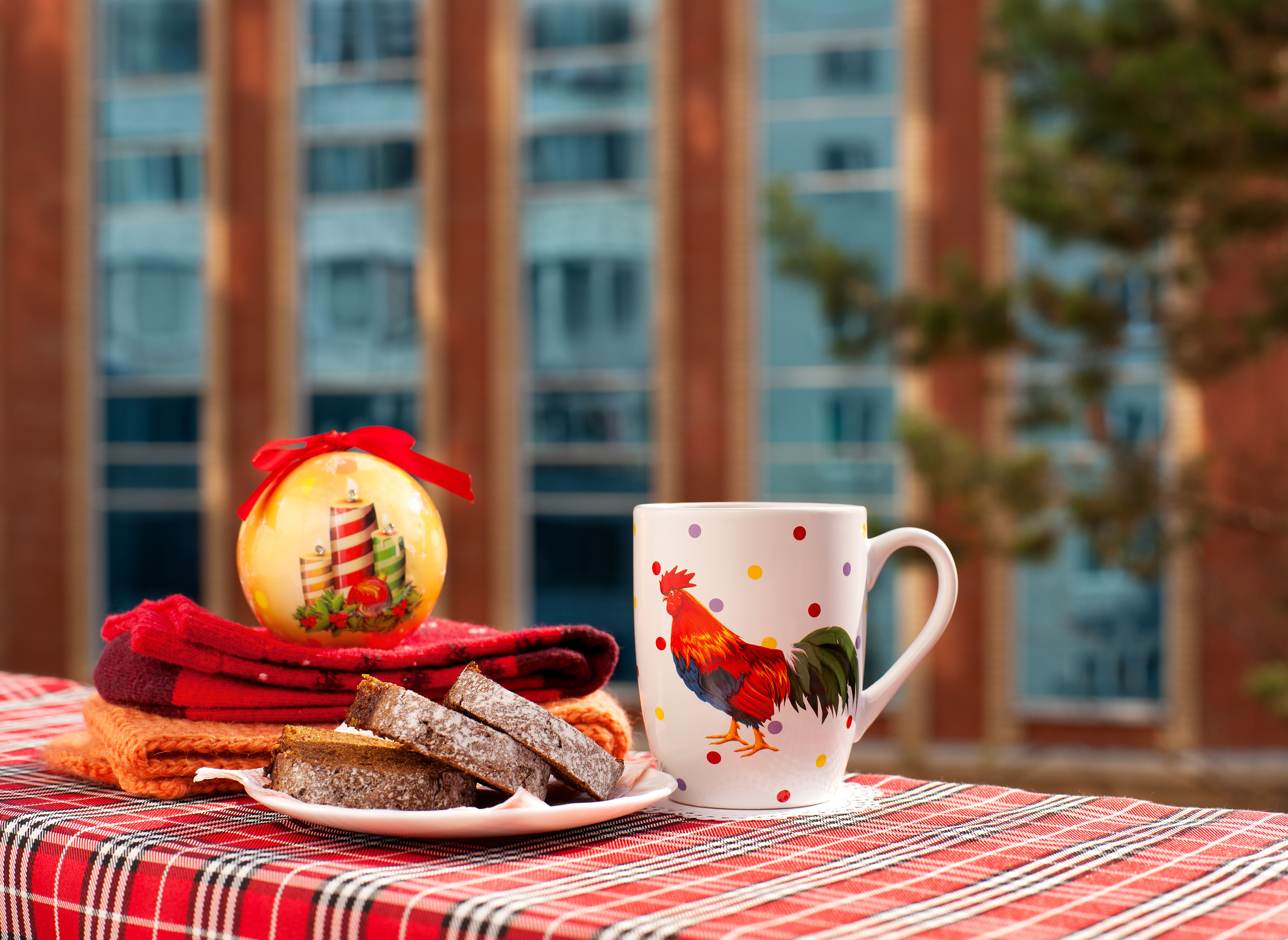 Festive Ways to Dress Up Your Balcony This Holiday Season