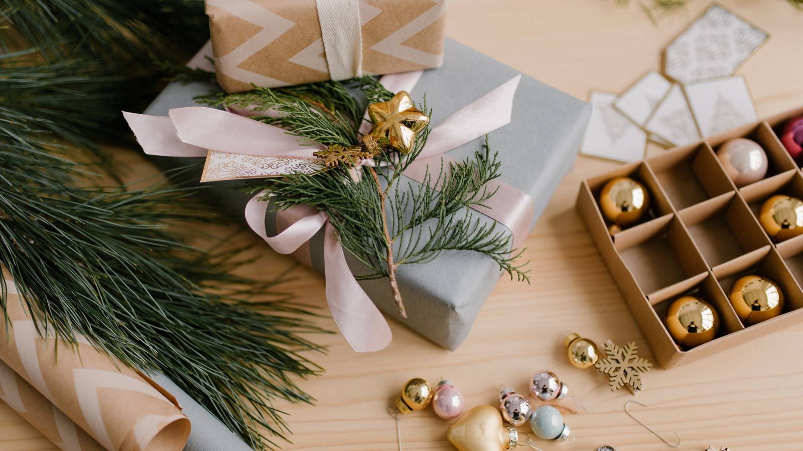 Quick Tips For Taking Down Christmas Decorations