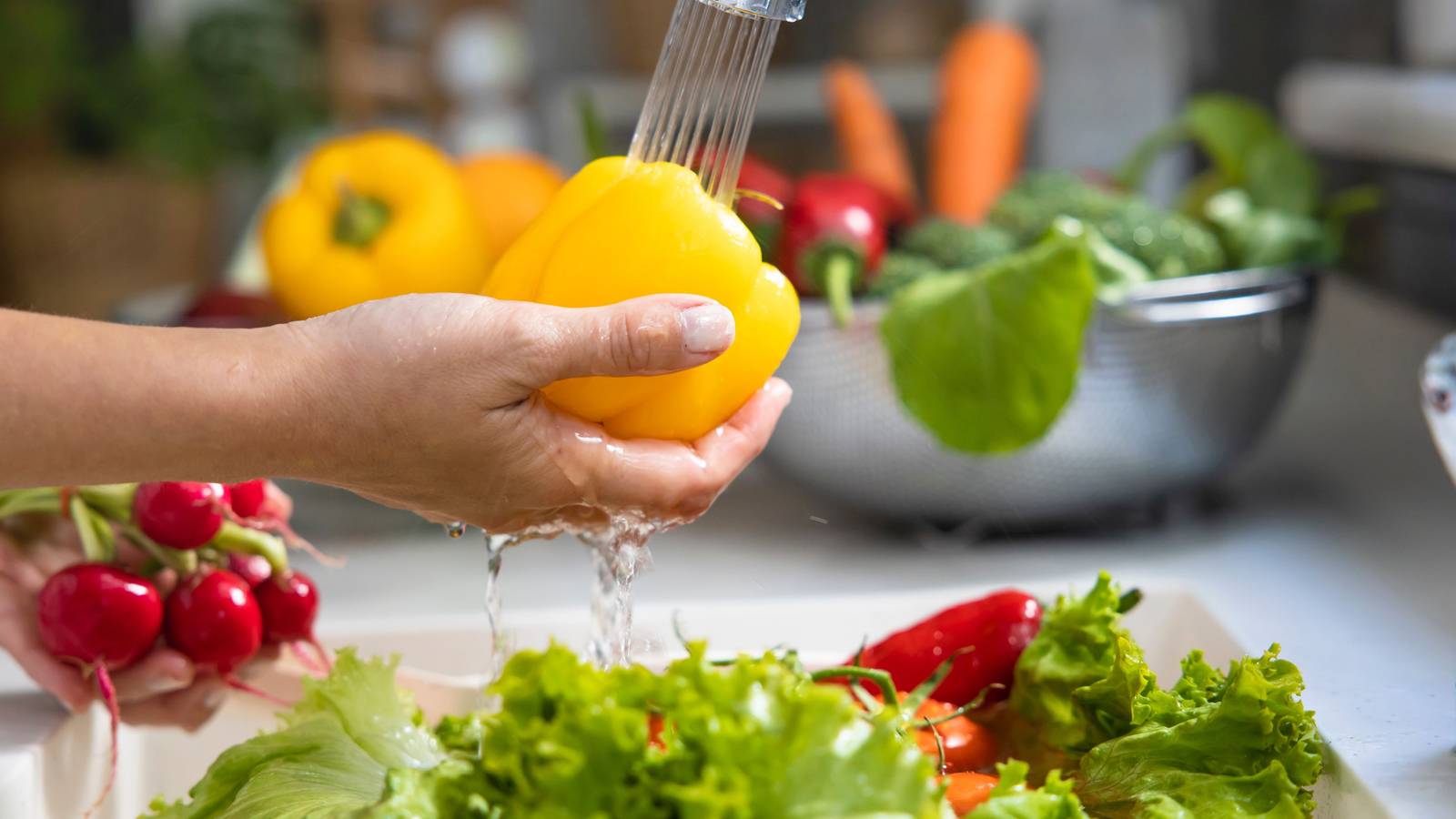 Tips for Cleaning Fruits and Vegetables at Home