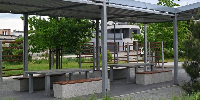 Upgrade Outdoor Seating with Stylish Non-Circular Designs