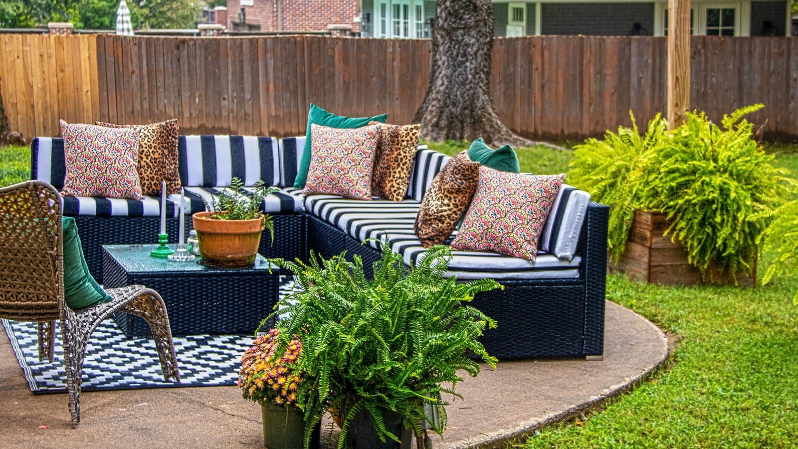 Design a Front Yard Living Space You'll Love
