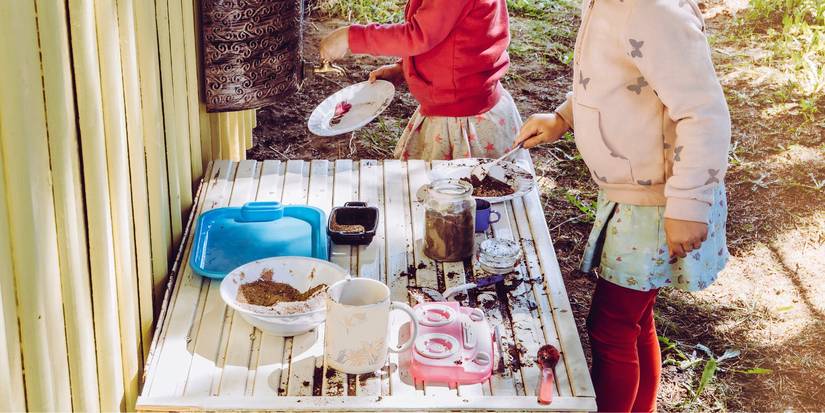 DIY Mud Kitchen: Create a Play Space For Kids
