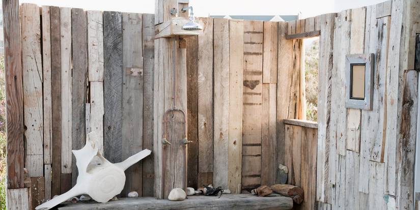 DIY Outdoor Shower Ideas to Transform Your Backyard Space