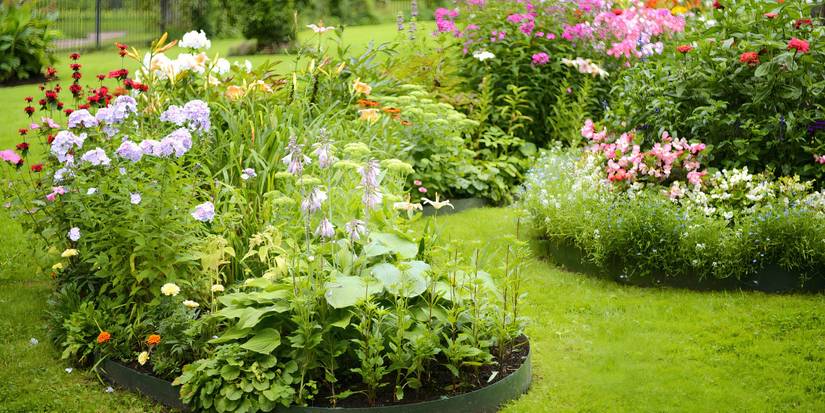 Transform Your Front Yard Landscaping With Rustic Flower Beds