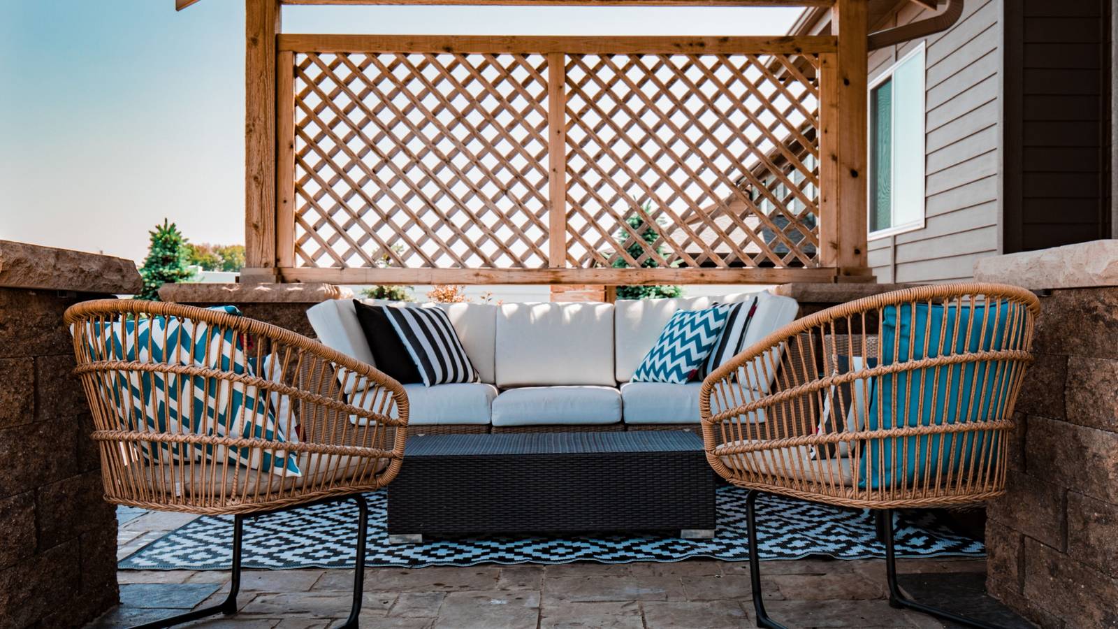 Beach House Design: 7 Backyard Ideas to Create a Beach Garden