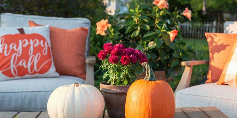 Bring Autumn to Your Outdoors: 6 Creative Fall Decor Ideas