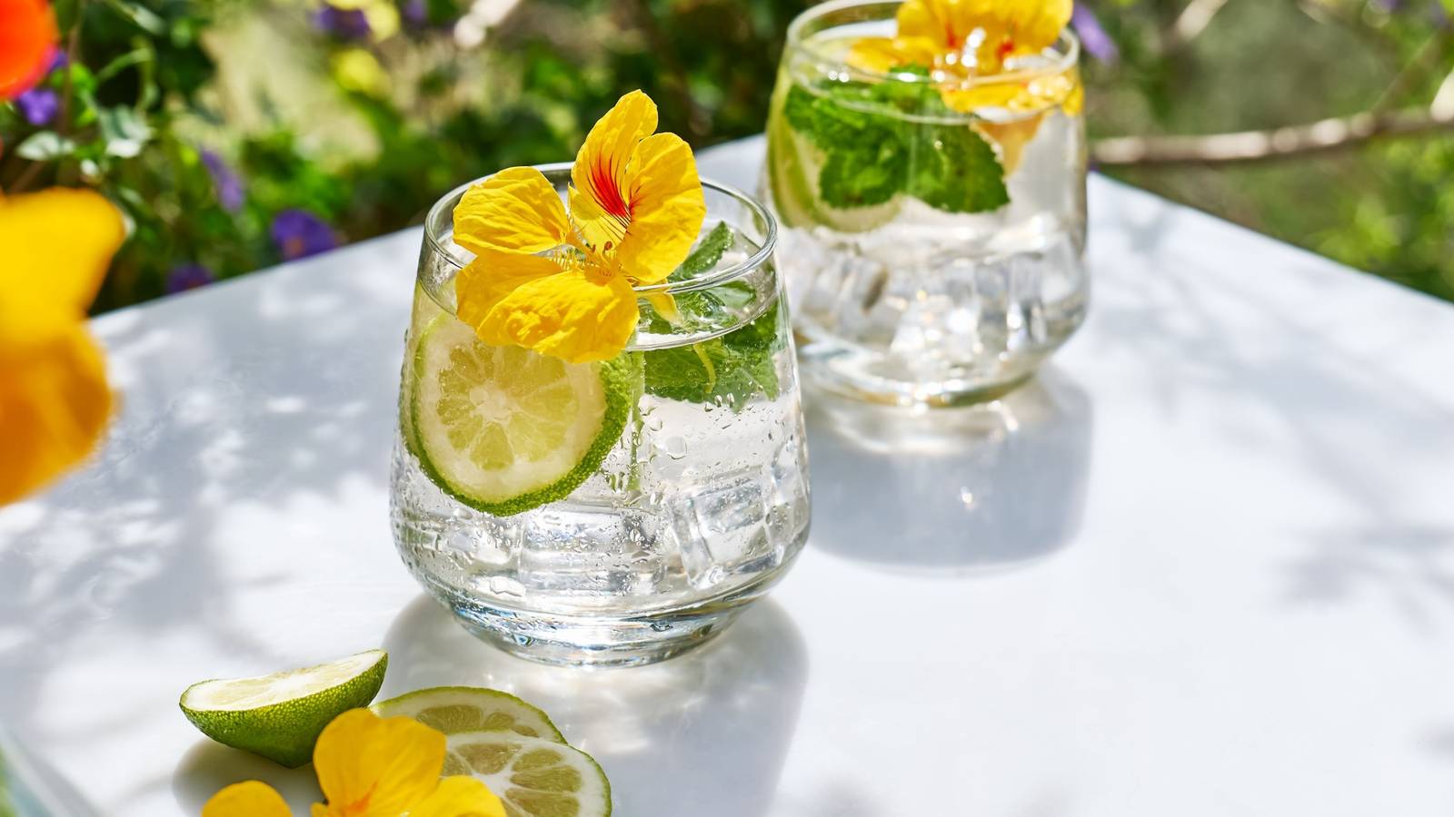 Grow Your Own Edible Flowers for Cocktails: 5 Must-Try Varieties