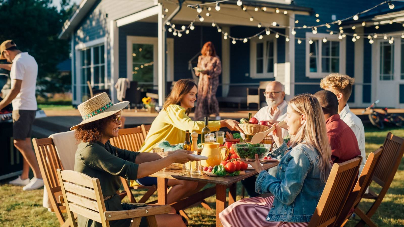 Garden Graduation Celebration: Styling, Seating, and Lighting Tips