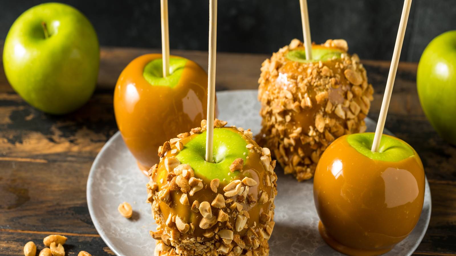 Make Your Fall Delicious with Perfect Candy Apples