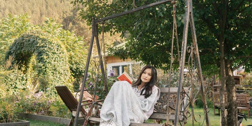 6 Ways to Build a Cozy Reading Nook in Your Garden