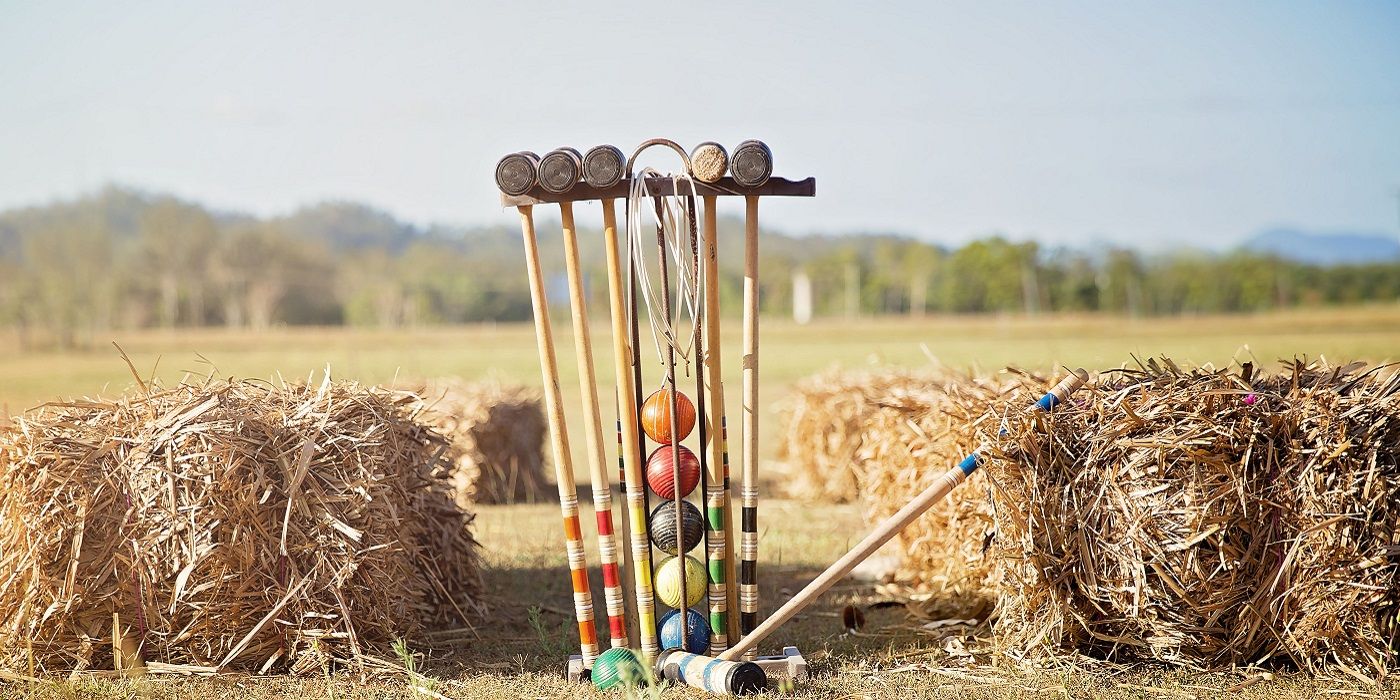Host an Amazing Backyard Bonfire This Fall