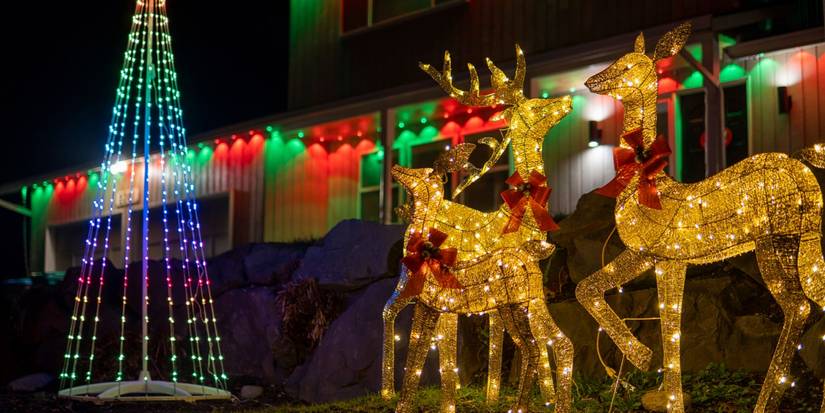 Make DIY Christmas Decorations to Transform Outdoor Spaces
