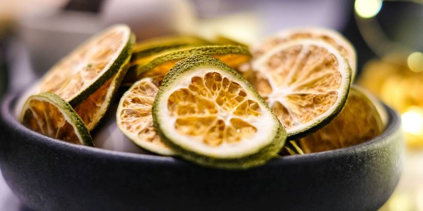 5 Dried Fruits to Add to Your Holiday Decor