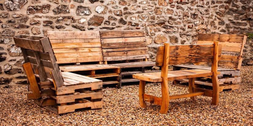 How to Bring Cozy Rustic Charm Into Your Backyard Design