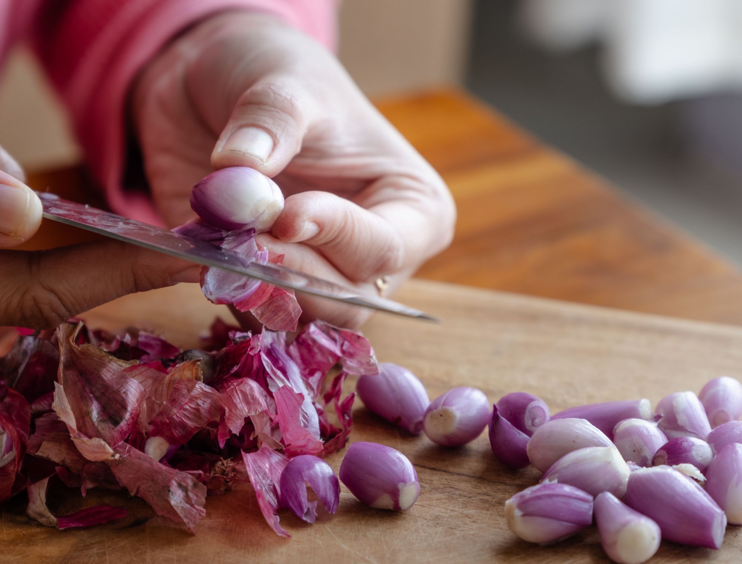 What Are Shallots? A Mild and Sweet Onion for Your Garden