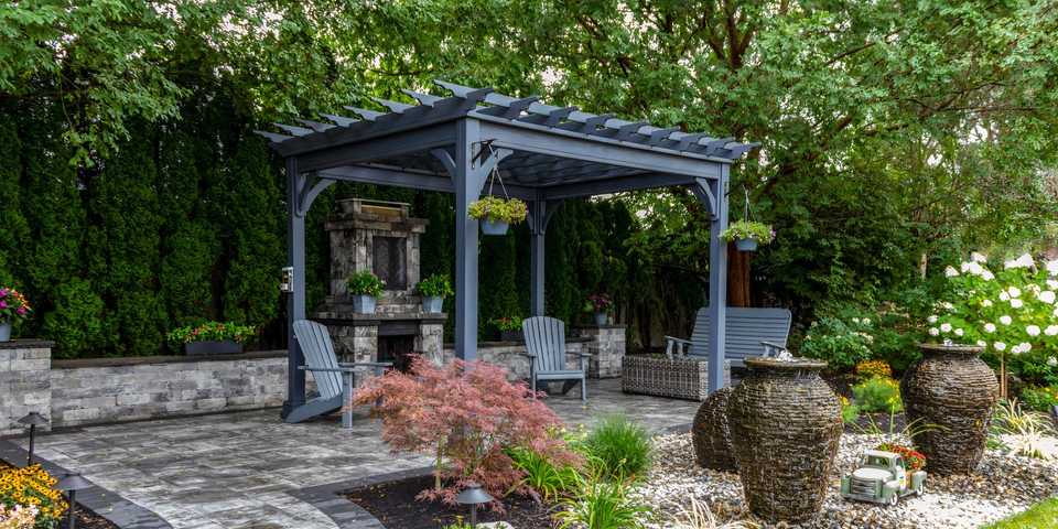 5 Useful Garden Structures You Can Easily Build