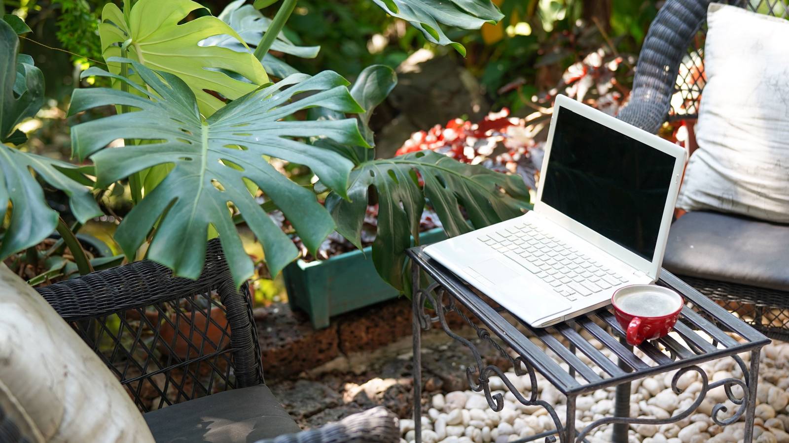 Transform Garden Design with AI Generated Landscape Visions