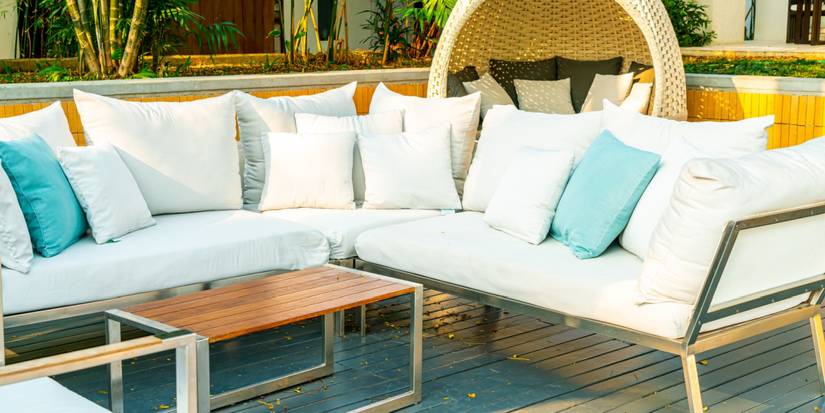Top Seating Solutions to Transform Your Outdoor Kitchen