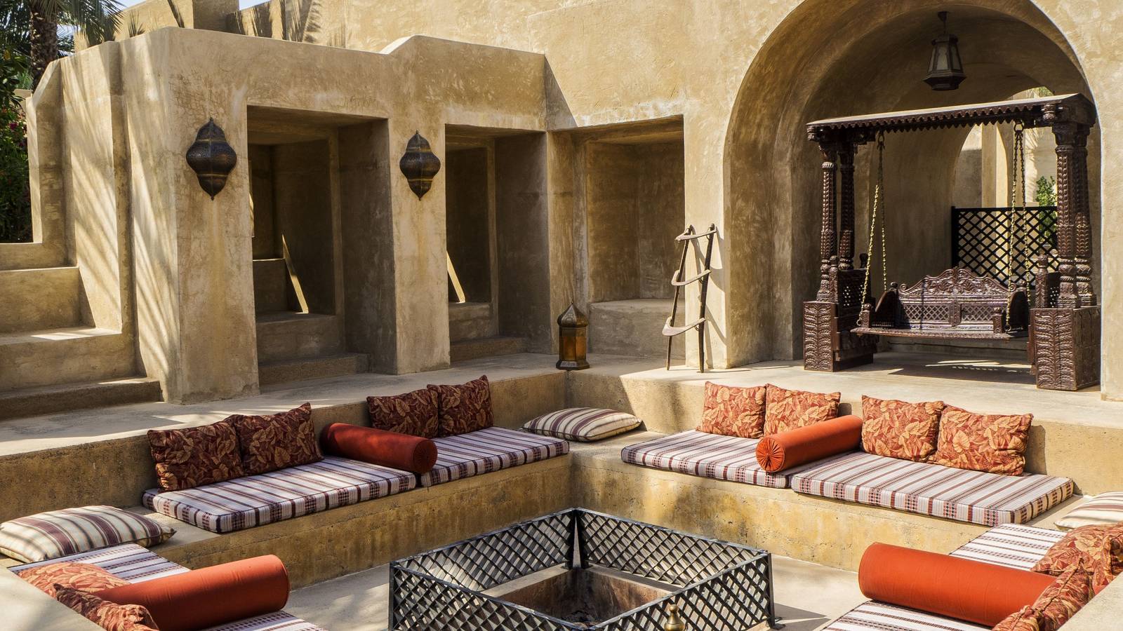 Design a Unique Sunken Seating Area for Luxurious Outdoor Living