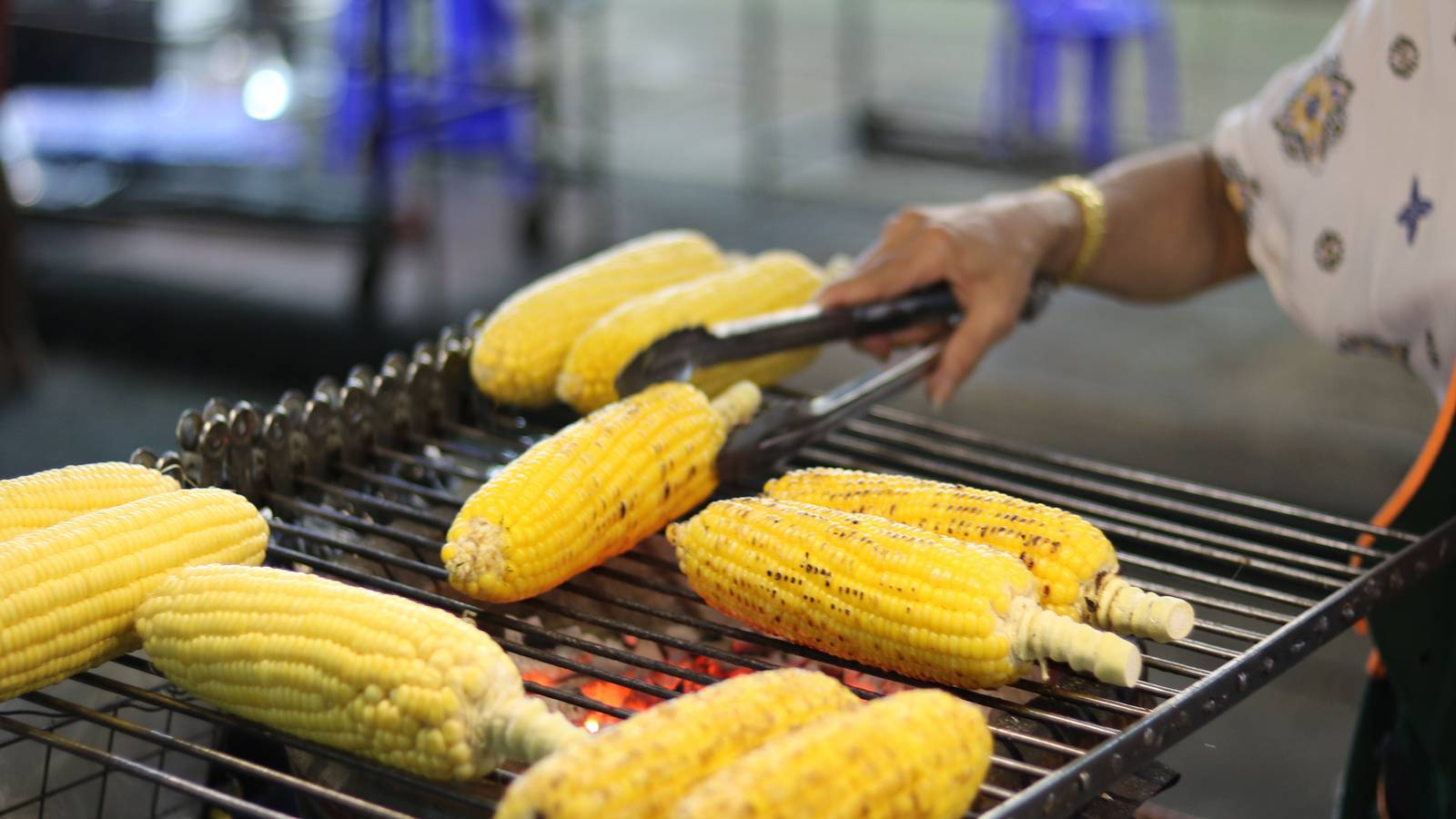 Master the Flame: How to Roast Corn to Summer Perfection