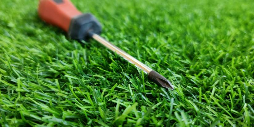 Screwdriver Moisture Test: The Smart Way to Water Your Lawn Deeply